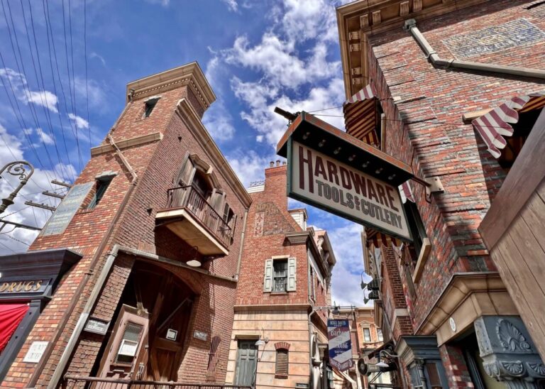 【TDRとUSJ比較】比べるとこんなに違うディズニーとユニバ。どっちが好み？《サービス編》 | TDRハック